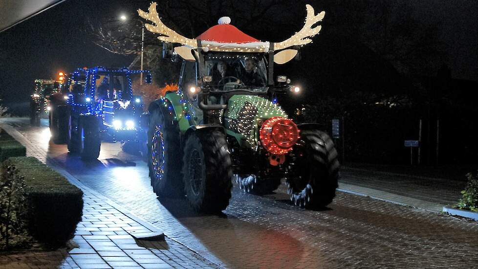 Video: Verlichte trekkertocht De Liemers | Vee-en-Gewas.nl - Landbouwnieuws voor Oost-Nederland